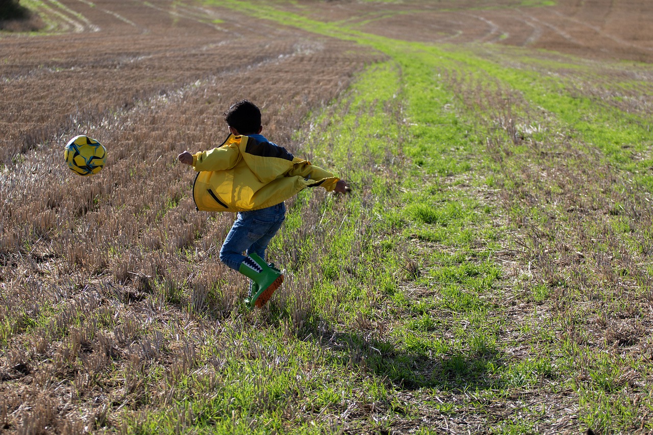 The Importance of Being Alone— in Nature – Childhood By Nature