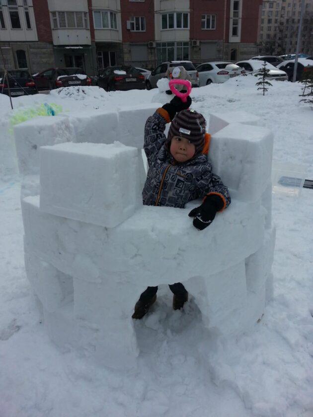 Build the Ultimate Snow Fort – Childhood By Nature